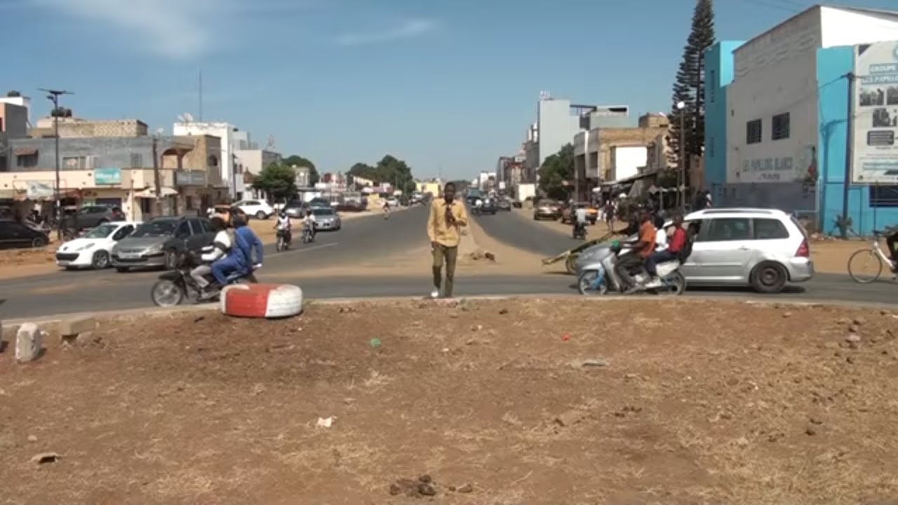 Thiès: Chantier inachevé, Un Nouveau Rond Point Mal Conçu Bloquent l ...